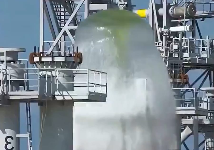 נאס"א משחררת 450,000 גלון מים בשיגור - הסיבה המפתיעה | כיכר השבת